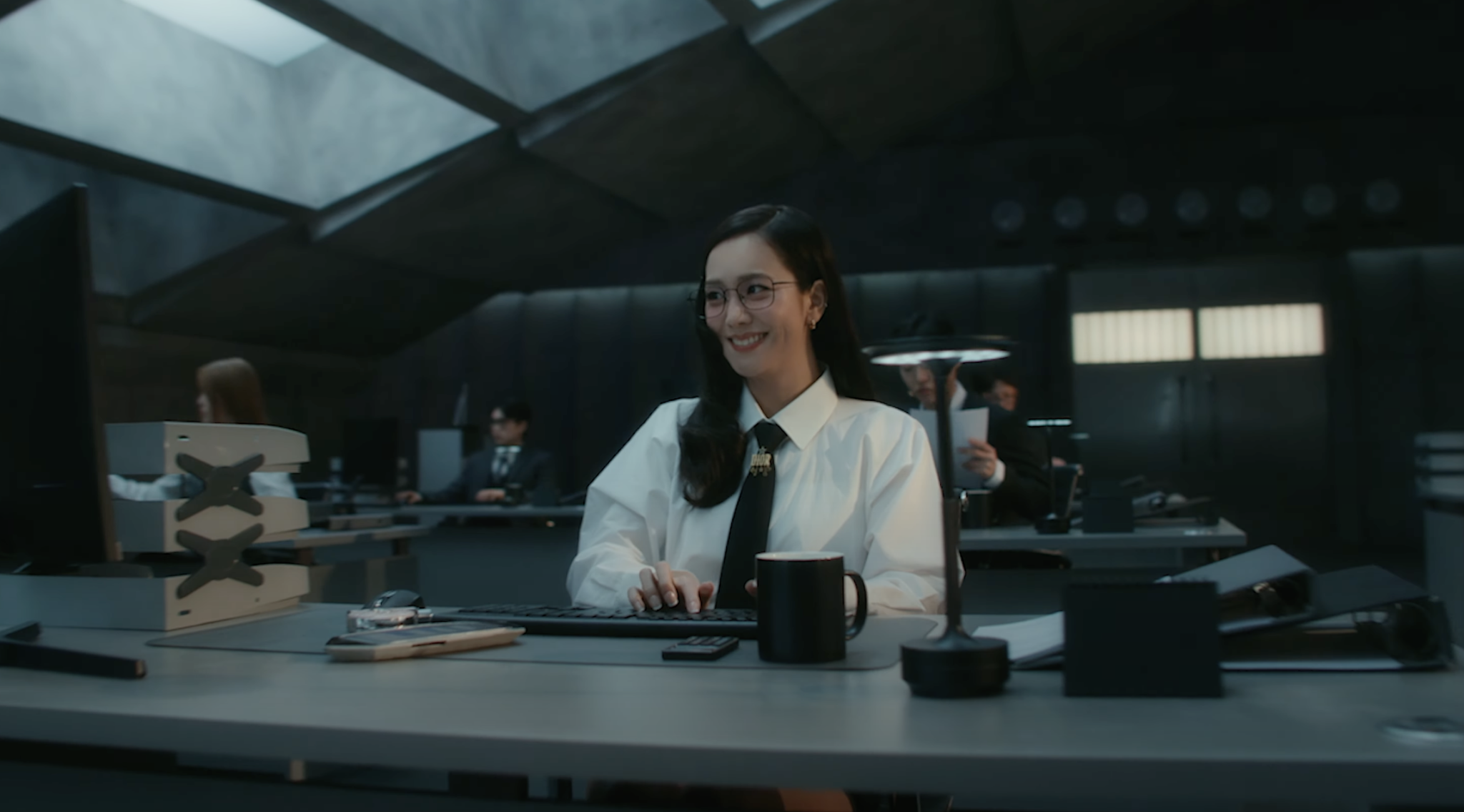 JISOO's "earthquake" Debuts At #3 On Global YouTube Music Videos Chart, Ranking As Top New Entry