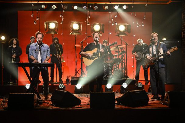 First Look: Mumford & Sons Perform On "Tonight Show Starring Jimmy Fallon"