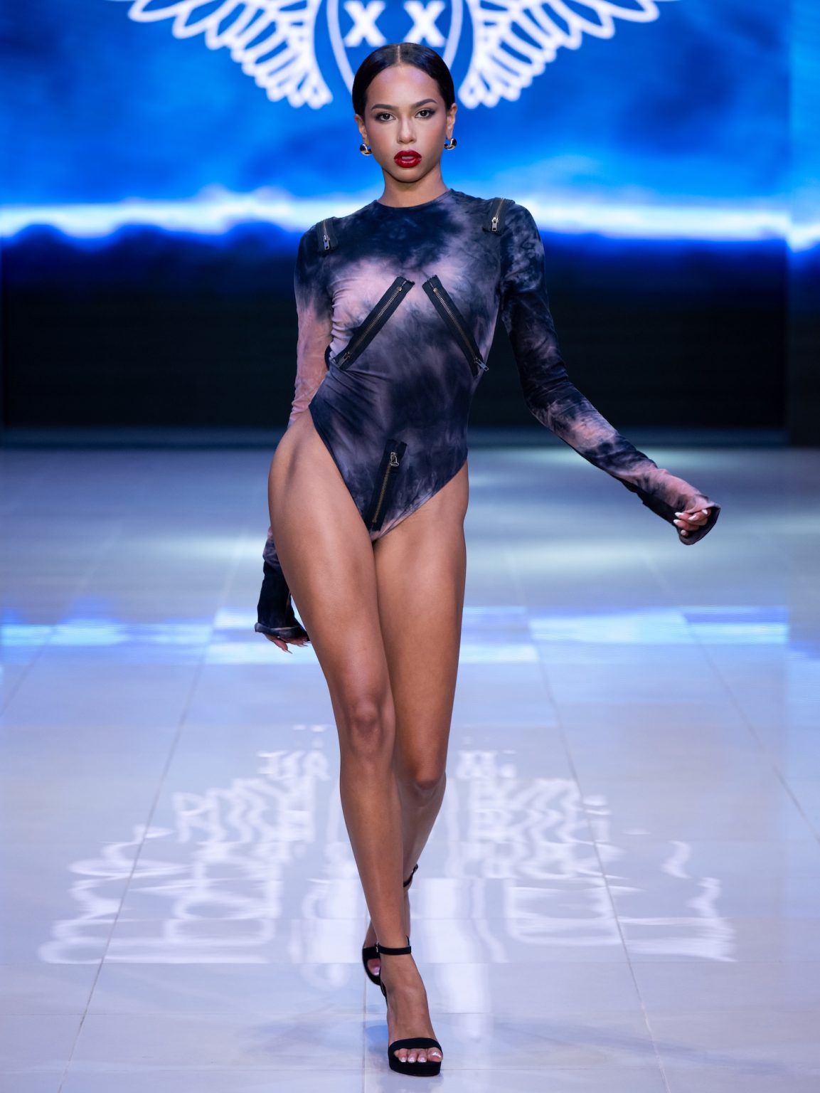 Isabella Ramshaw Closes Breakthrough 2025 With Runway Slay At Art ...